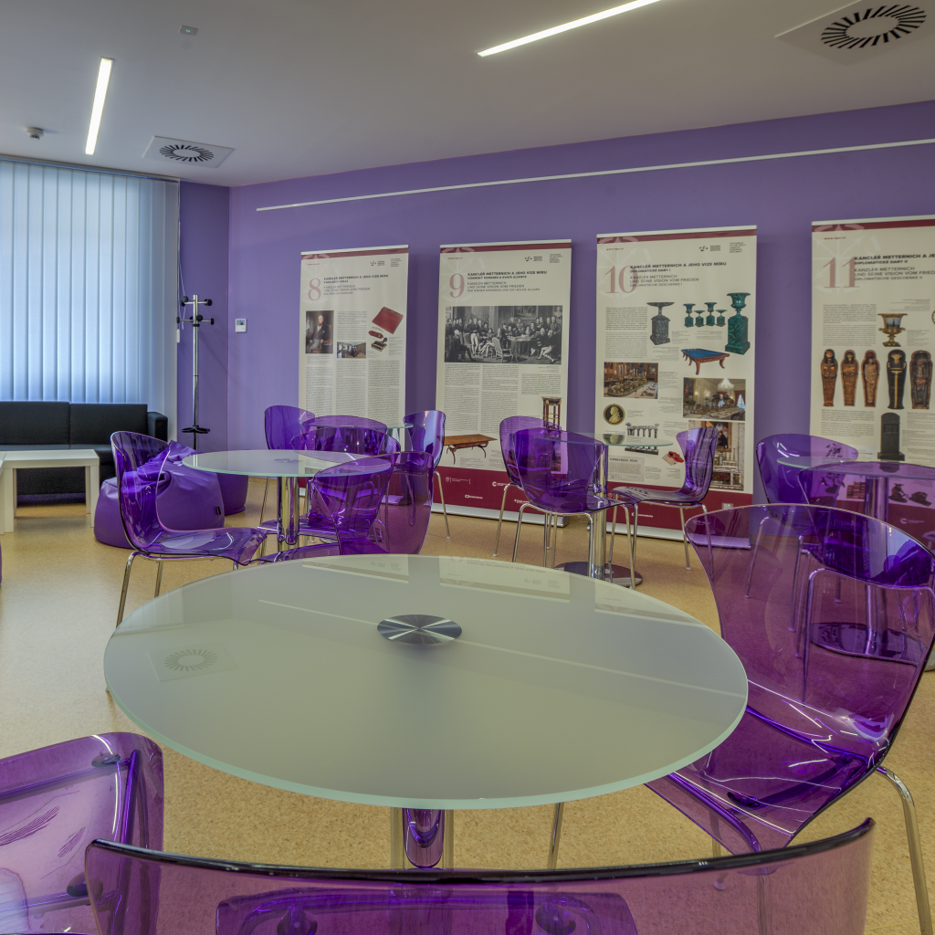 Kontakty – e-FVP Fakulta veřejných politik v Opavě